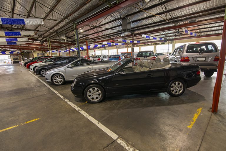 About Us | Universal Motor Auctions