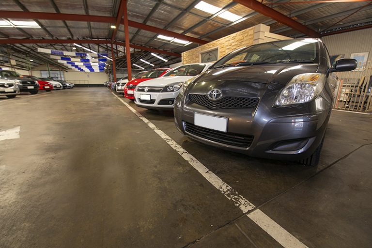 About Us | Universal Motor Auctions