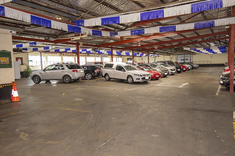 About Us | Universal Motor Auctions