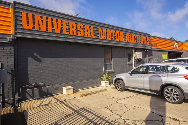 About Us | Universal Motor Auctions
