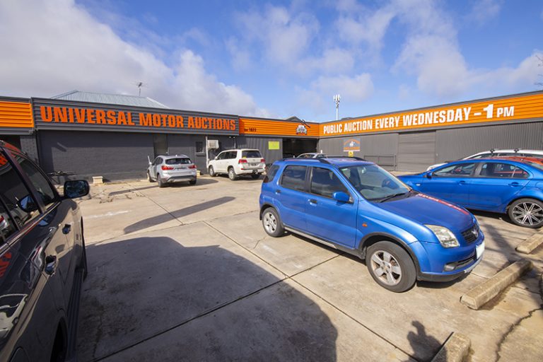 About Us | Universal Motor Auctions