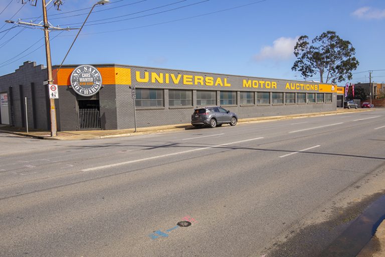 About Us | Universal Motor Auctions