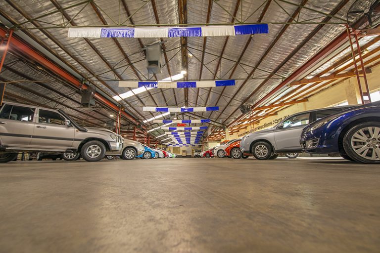 About Us | Universal Motor Auctions