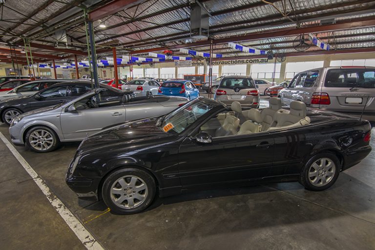 About Us | Universal Motor Auctions