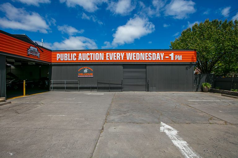 About Us | Universal Motor Auctions