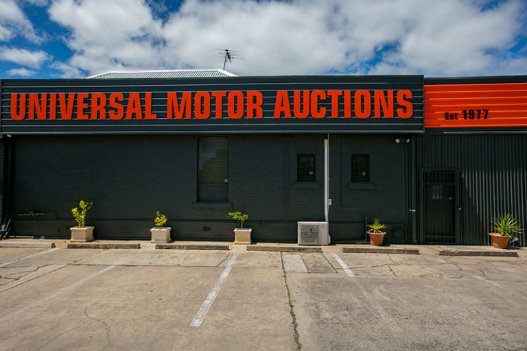 About Us | Universal Motor Auctions