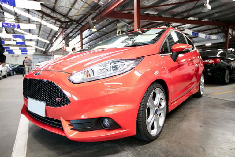 About Us | Universal Motor Auctions