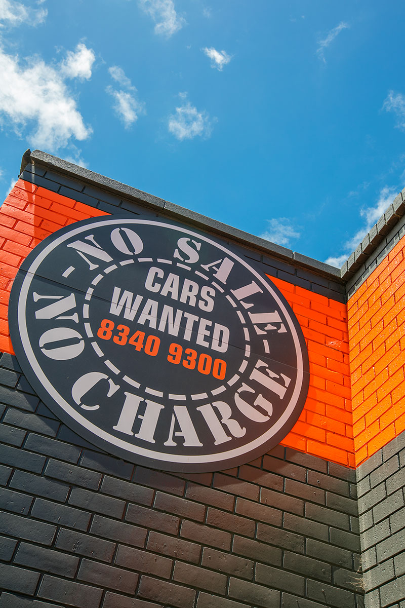 About Us | Universal Motor Auctions